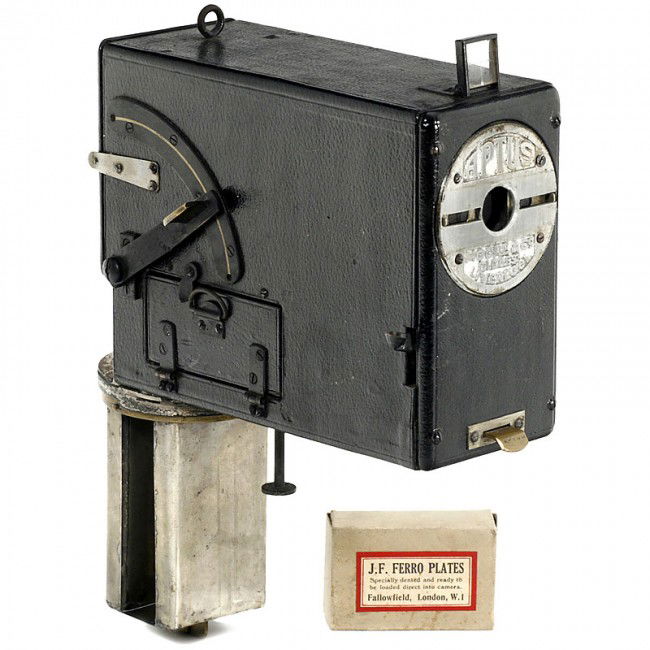 300: Aptus Ferrotype Camera, 1910
