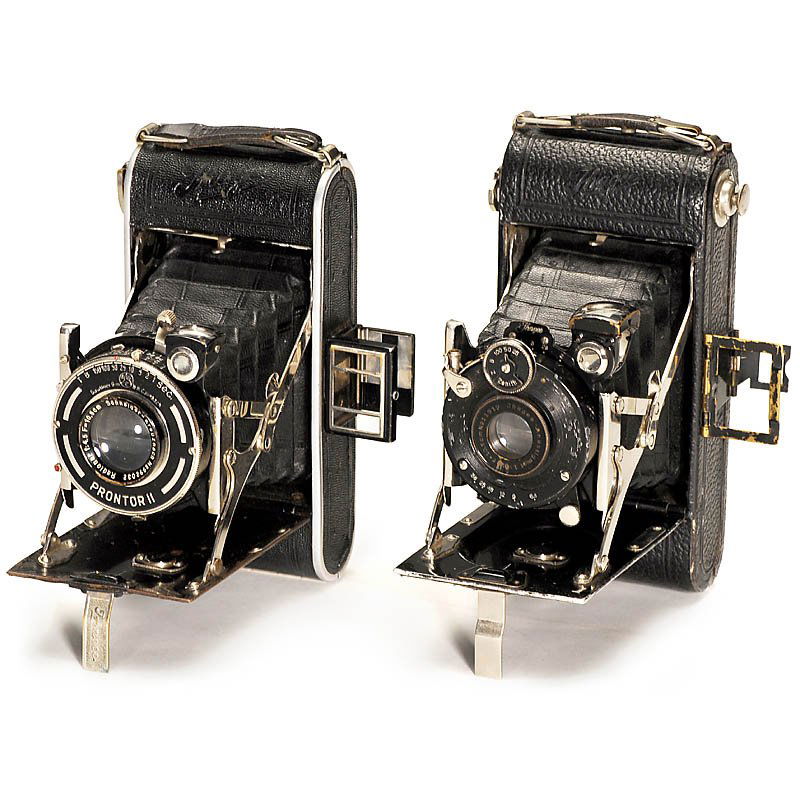 2 Ihagee Cameras "Auto-Ultrix"