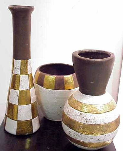 Jaru Pottery, California