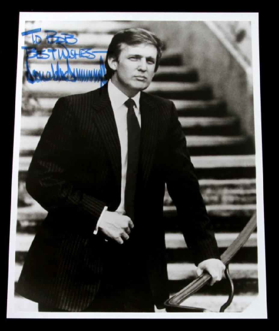 AMERICAN PRESIDENT DONALD TRUMP AUTOGRAPH PHOTO