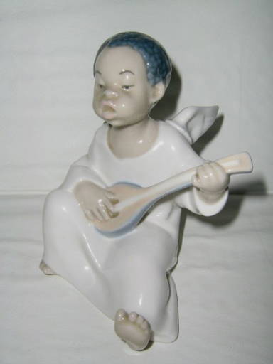 Black Legacy Lladro Angel Playing Mandolin 4537
