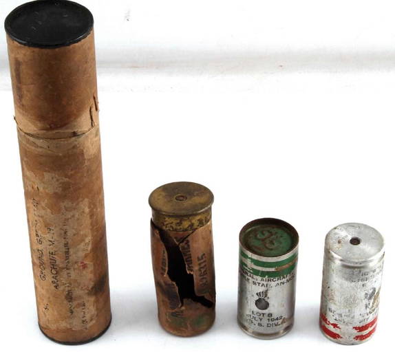 Wwii Us Army Signal Illumination Star Flare Lot