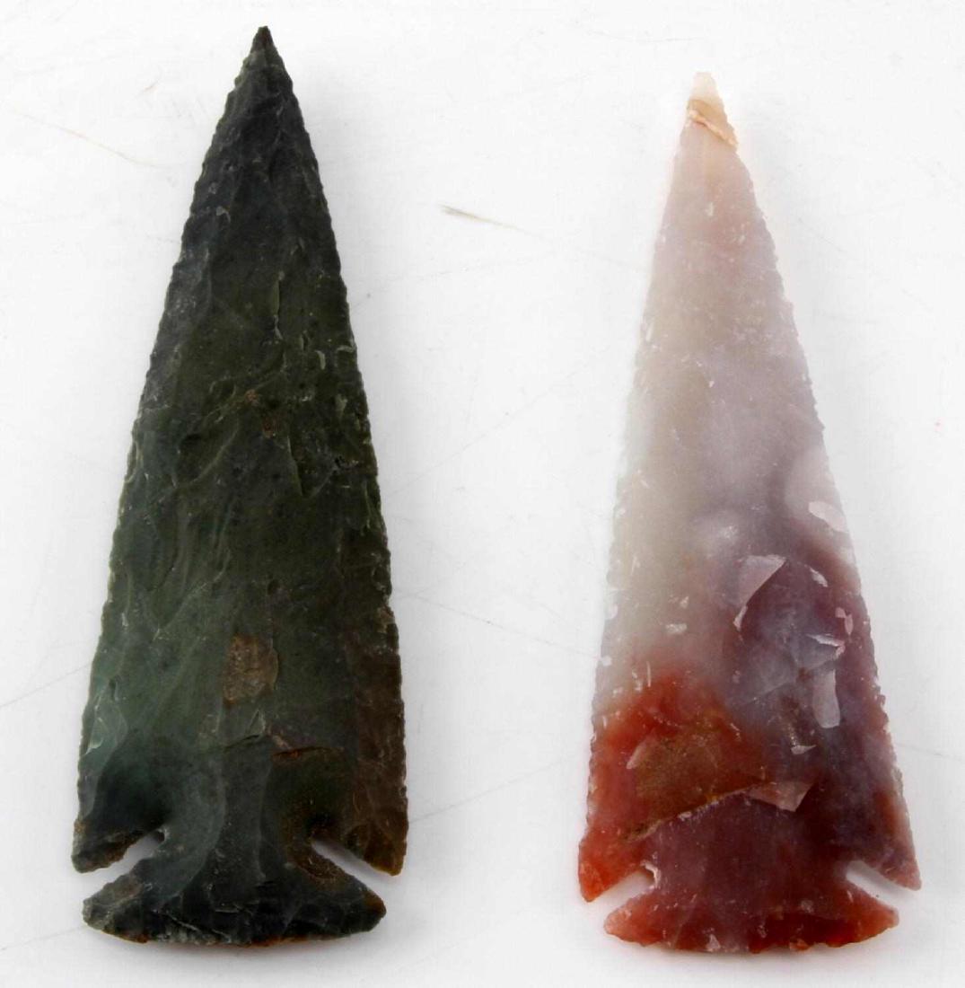 NATIVE AMERICAN CARVED CHERT ARROWHEAD LOT OF TWO