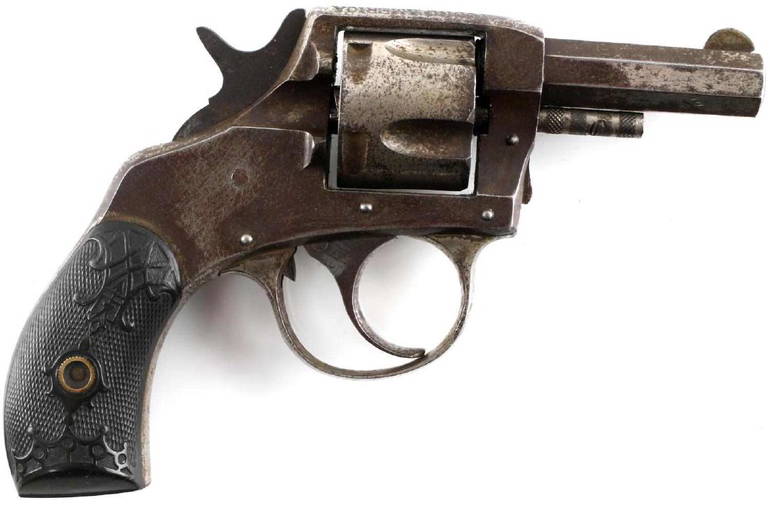 H&r Young America Double Action Revolver .32 Cal