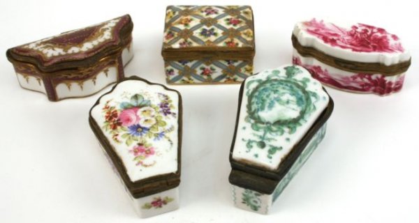 SEVRES PORCELAIN ANTIQUE SNUFF BOX LOT