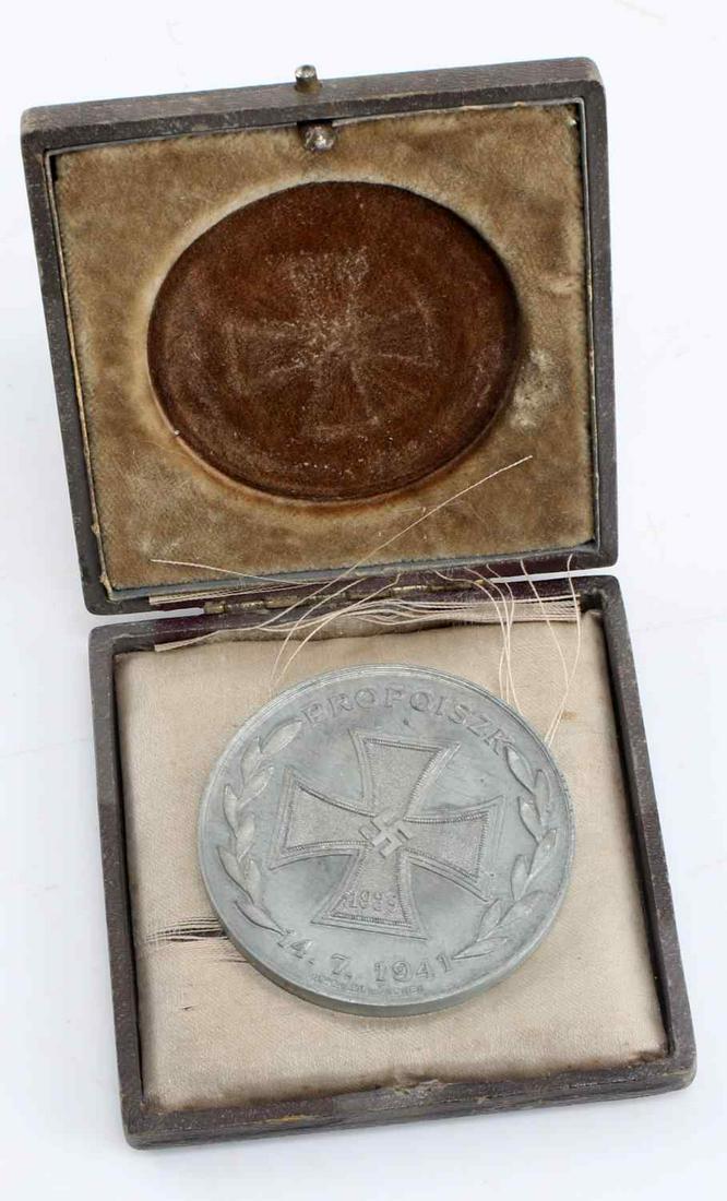 WWII GERMAN 4TH PANZER DIVISION TABLE MEDAL W CASE | Barnebys