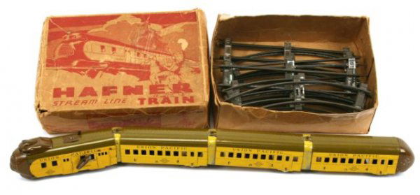 HAFNER CLOCKWORK TRAIN & TRACK SET - BOXED