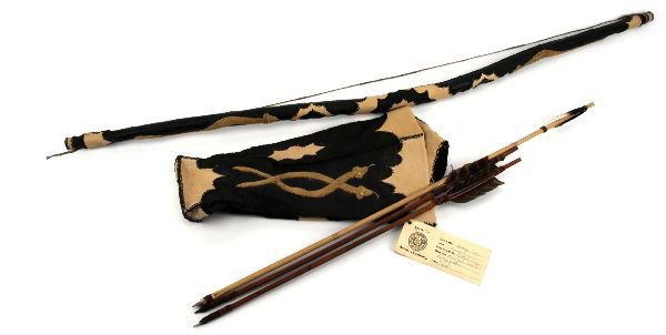 TRADITIONAL CHEROKEE BOW & ARROW W/ QUIVER