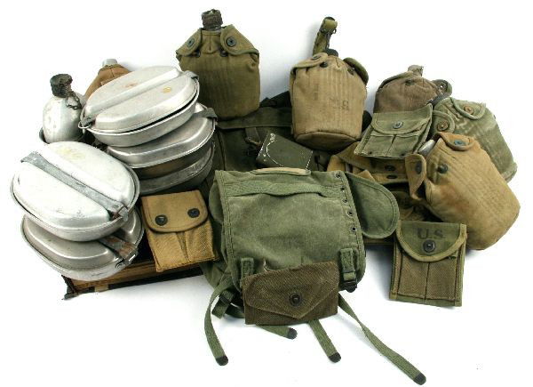 BIG LOT OF WW2 U.S. WEB GEAR & MESS GEAR