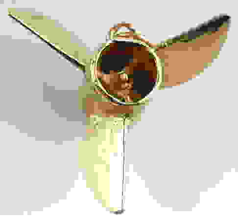 14kt Gold Boat Propeller Pendant Auction