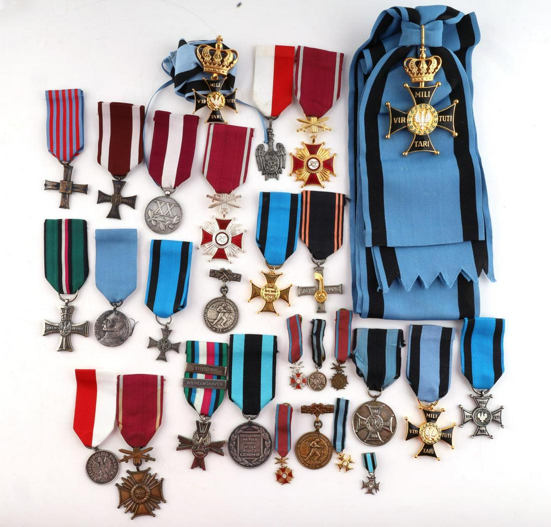 28 Polish Cross Of Valor & Medals Of Merit Awards