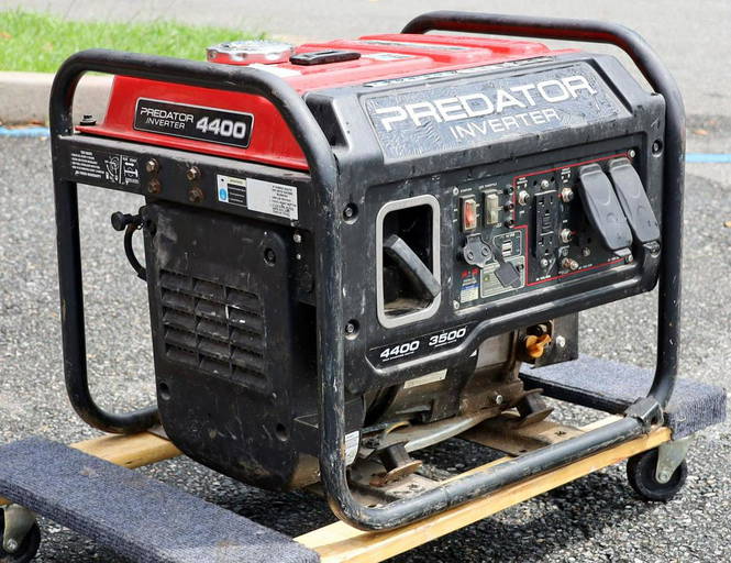 Predator Inverter 4400 Portable Generator