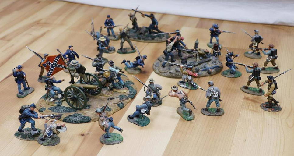 Lot Of 32 Miniatures Don Troiani Civil War & More