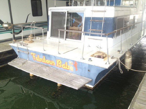 1972 Chris Craft Aquahome 34 Foot Houseboat