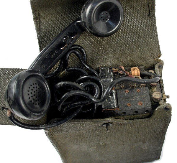 A PAIR OF WWII US ARMY FIELD PHONES : Lot 9419