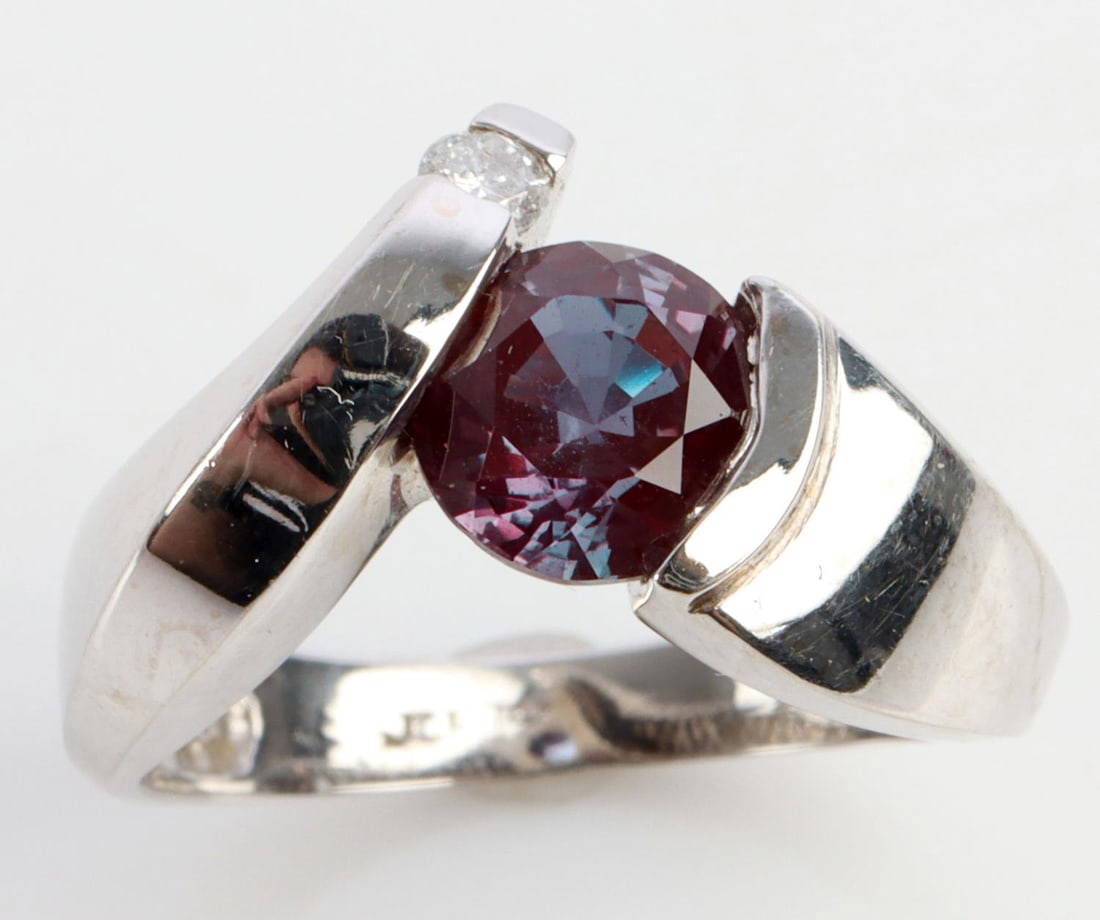 14kt White Gold Alexandrite And Sapphire Ring Auction
