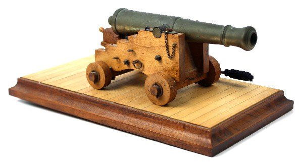 8 INCH GARRISON CANNON MODEL WITH BASE AND TOOL