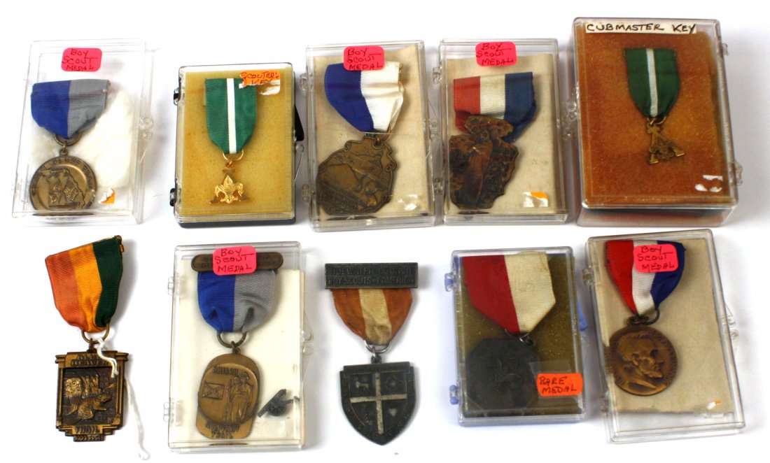 VINTAGE COLLECTION OF BSA BOY SCOUT MEDAL LOT