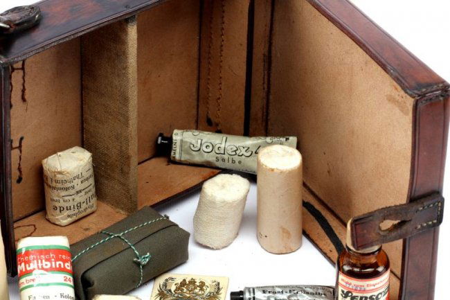 WWII GERMAN LEATHER FIRST AID KIT WITH CONTENTS : Lot 8029