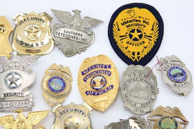 COLLECTION OF 25 VINTAGE SECURITY OFFICER BADGE : Lot 3331