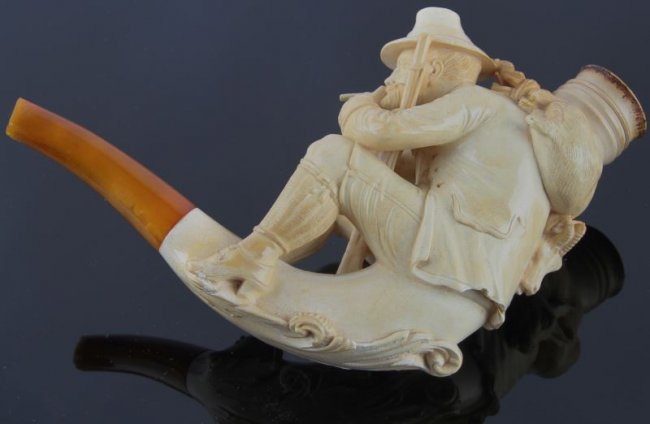 MEERSCHAUM PIPE TYROLEAN HUNTER 19TH C. : Lot 3401