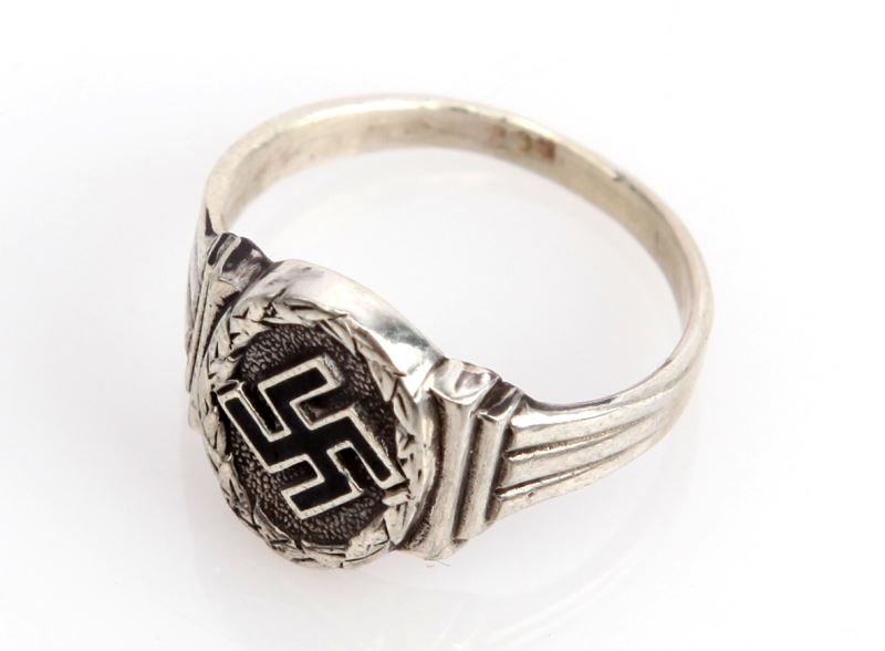 GERMAN NAZI PARTY RING WITH SWASTIKA ENAMEL TOP - Jul 24, 2013 ...