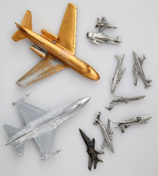 2 Metal Plane Models & 8 Small Metal Plane Pins