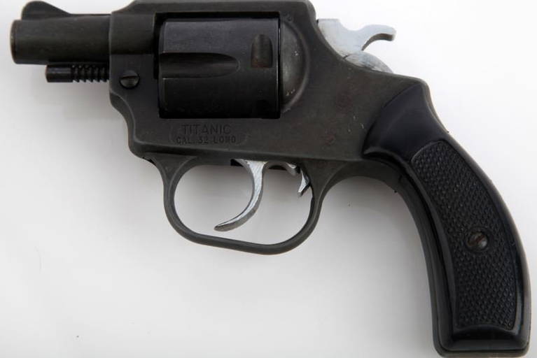 Fie Titanic .32 Revolver