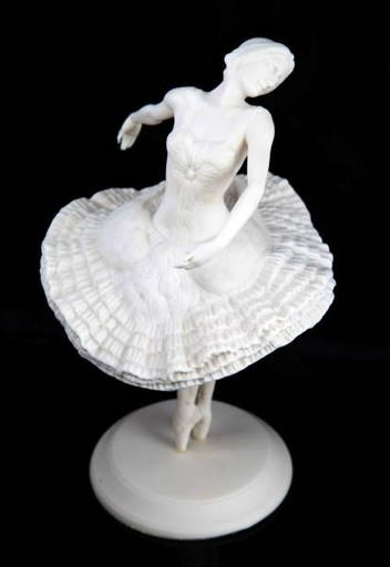 Porcelain Figurine Pavlova By Stuart Mark Feldman