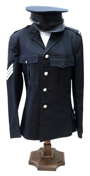 VINTAGE ISRAEL NATIONAL POLICE UNIFORM W INSIGNIA