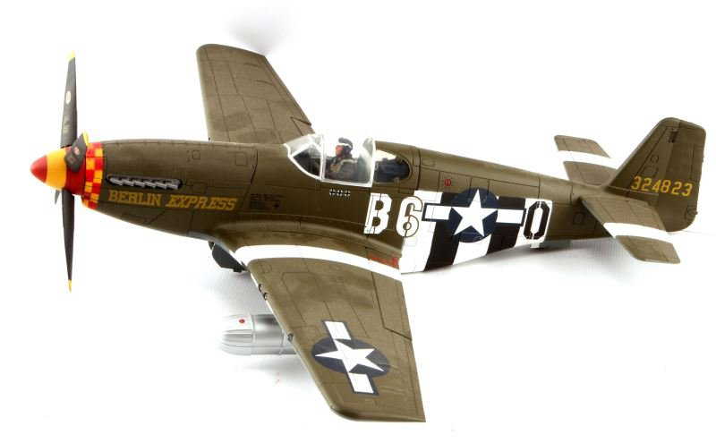 21ST CENTURY TOYS USA P51 MUSTANG 1/32 SCALE MODEL 21ST CENTURY TOYS USA P51 MUSTANG 1/32 SCALE MODEL