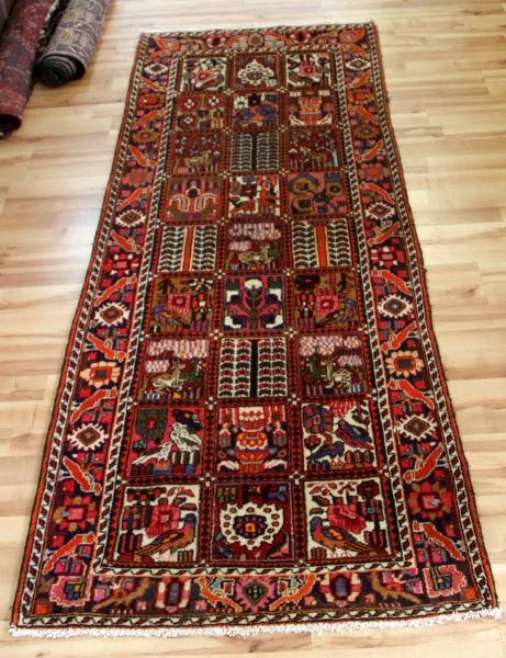 AUTHENTIC PERSIAN HANDWOVEN ZOOMORPHIC PATTERN RUG