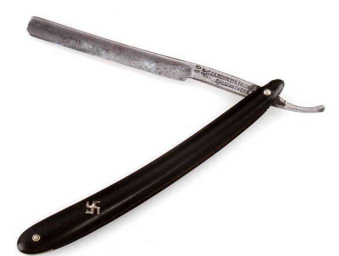 WWII GERMAN SWASTIKA EMBLAZONED SHAVING RAZOR - Aug 27, 2016 ...