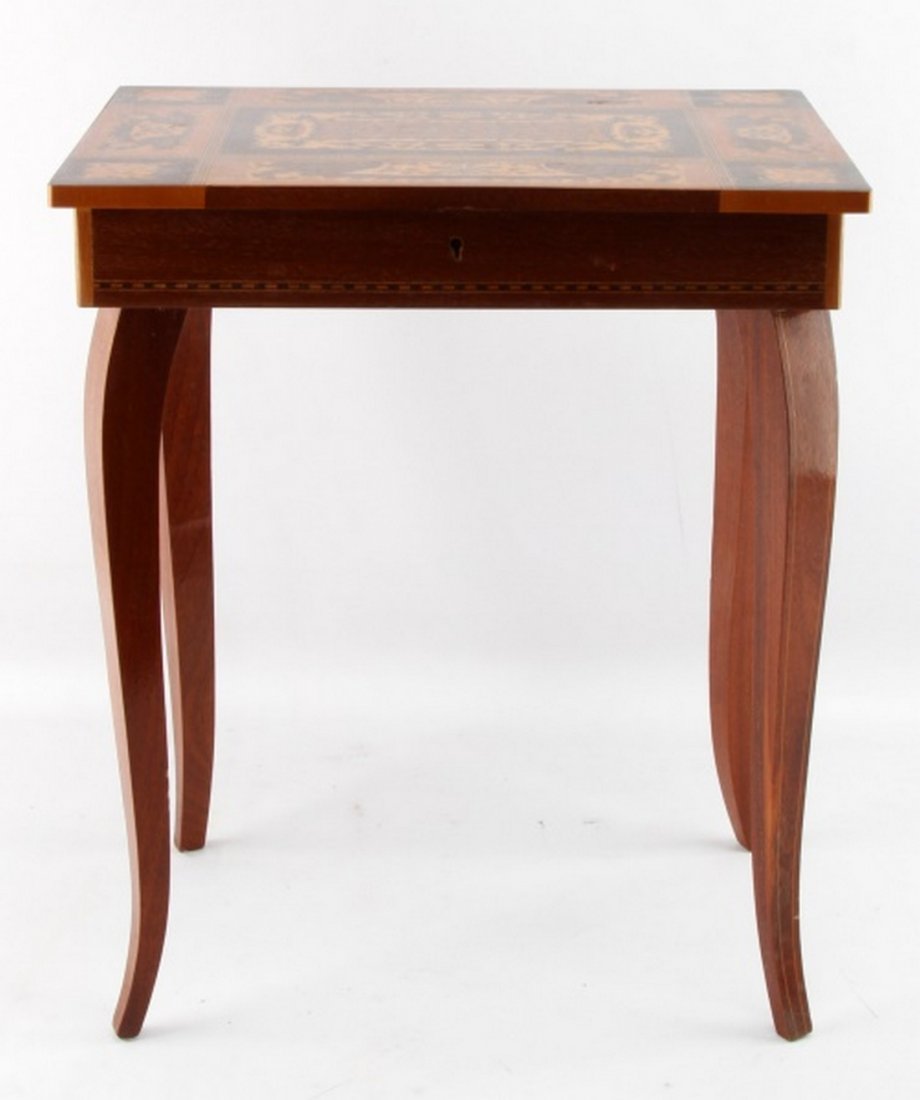 Swiss Music Box on Table - May 31, 2015 | Kaminski Auctions in MA