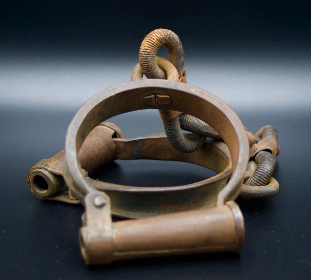 Iron slave Manacles, late 18th, early 19th century - May 15, 2019 ...