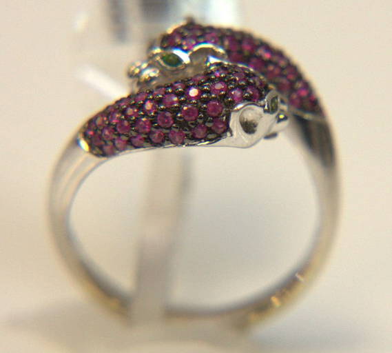 14 Kt. Wg "hot Pink" Ruby Ring