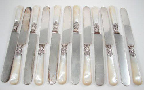 12 Pearl Handled Dinner Knives With Sterling Silve