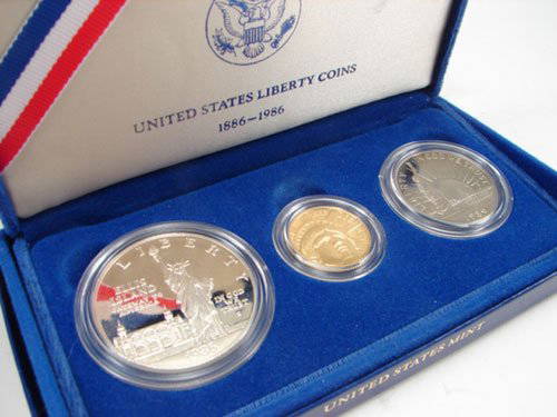 1986 Three Piece Commemorative Liberty Coin Set Wi