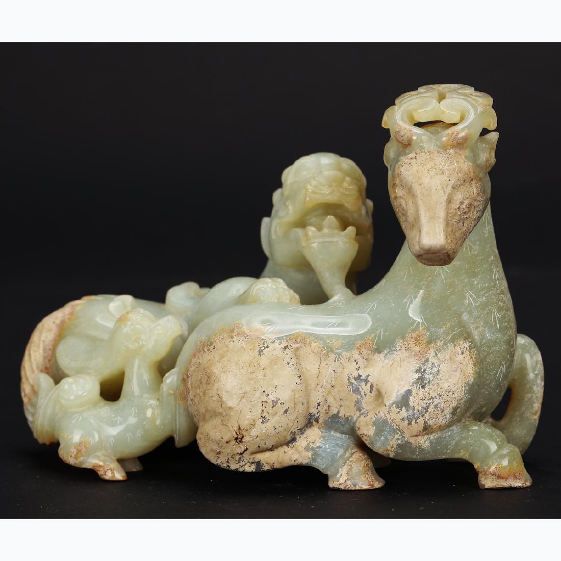 CHINESE ARCHAIC JADE BEAST