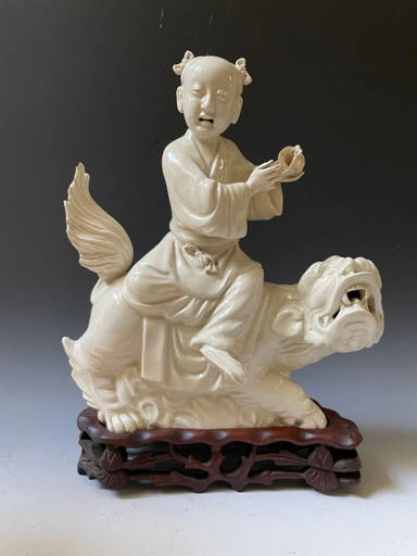 Antique Chinese White Glazed Porcelain Figure - Oct 29, 2022 | China ...