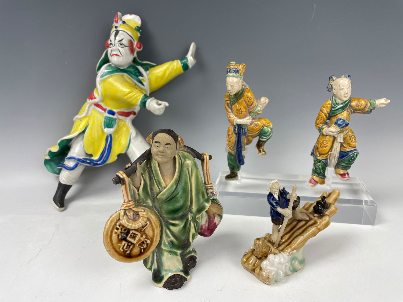 Five Chinese Mud Figurines And Roof Tiles - Apr 22, 2023 | China Luban ...