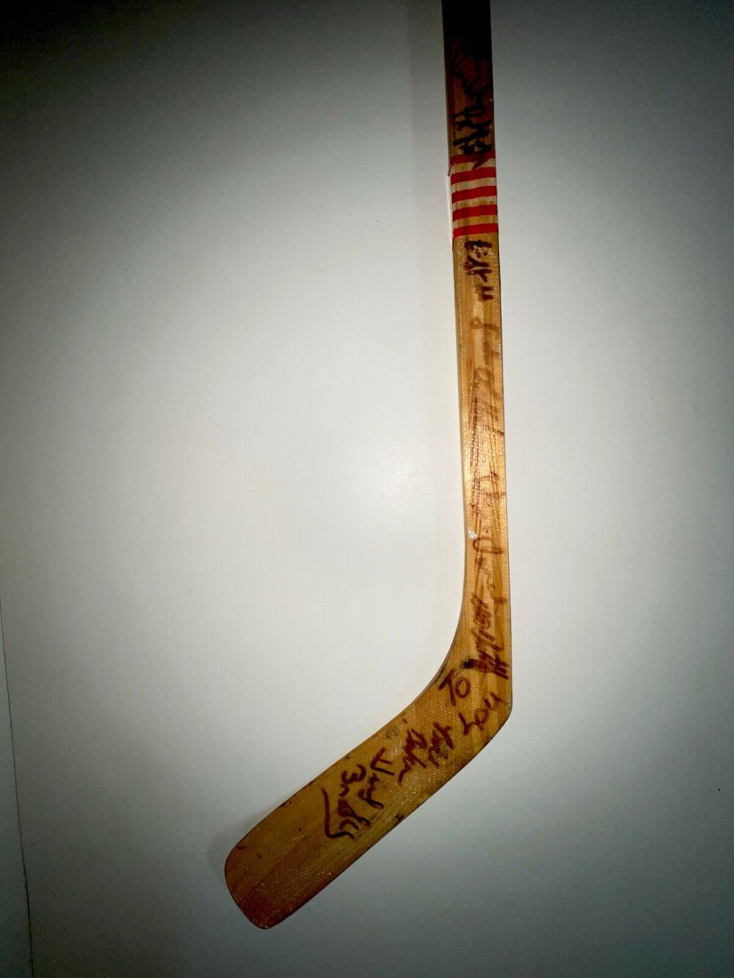 Very Rare Team Signed 1980 Miracle On Ice Usa Olympic Hockey Team Hand ...