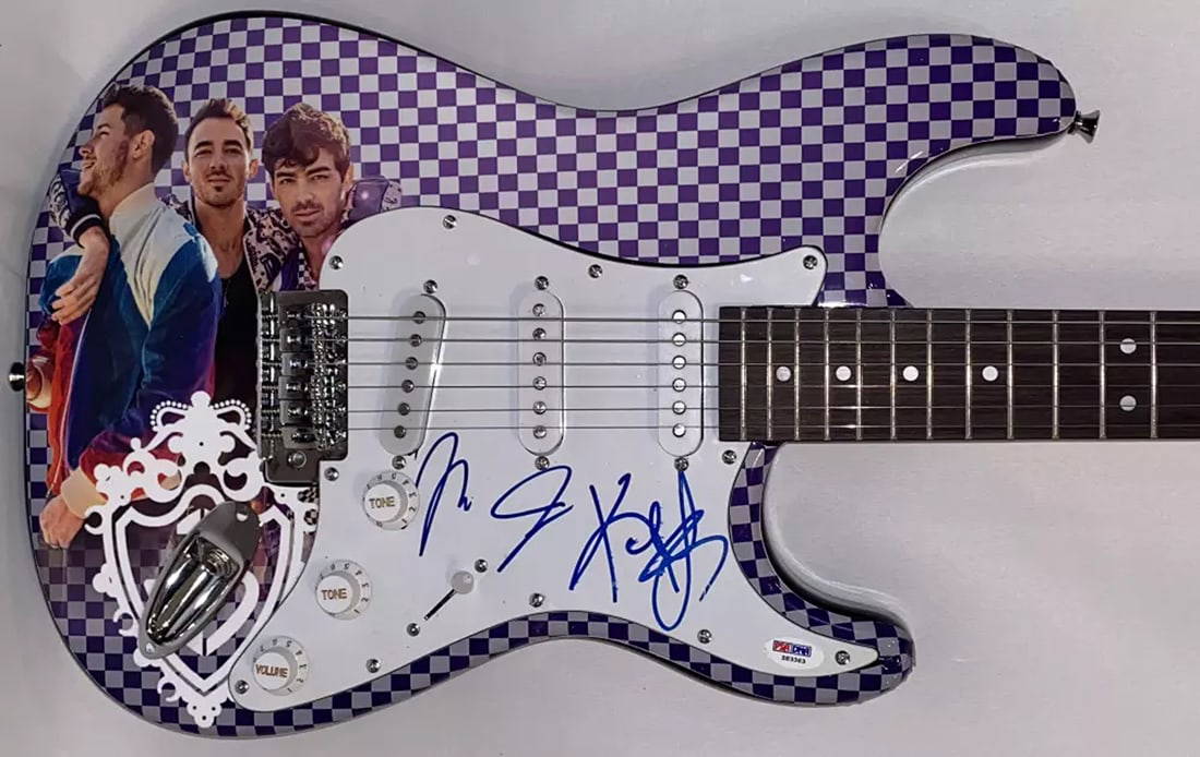 The Jonas Brothers Signed Full Size Custom Electric Guitar Autograph ...