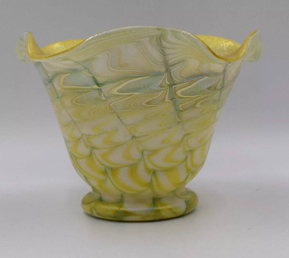 Art Glass Ruffle Rim Vase - Trevaise Quazal, Kew Blas, Circa 1920 Auction