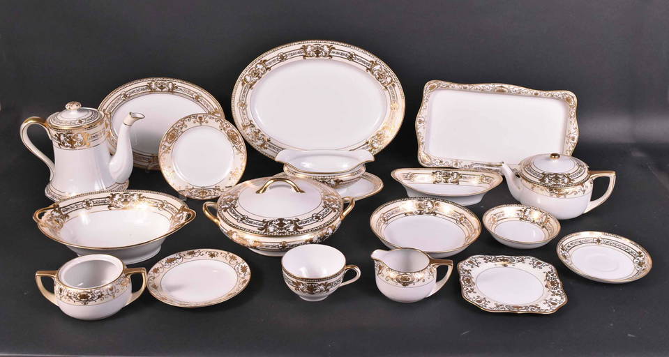 Set Of Noritaki Parcel Gilt Dinnerware