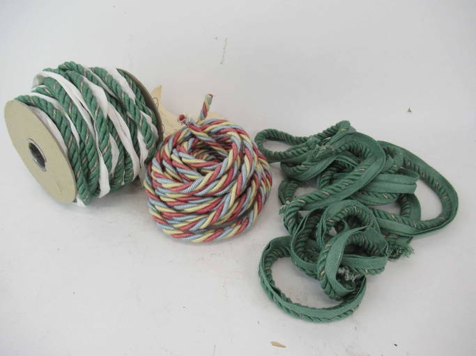43 Feet Of Green Braided Cotton Flanged Binding