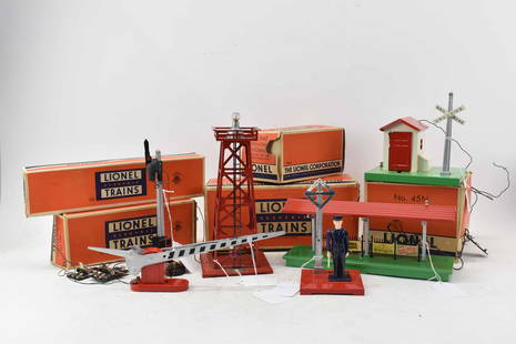 Lionel No. 1045 Watchman And No. 45n Gateman In Ob