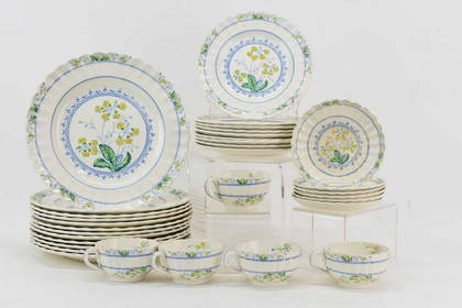 Spode Dinnerware Sets for Sale at Auction