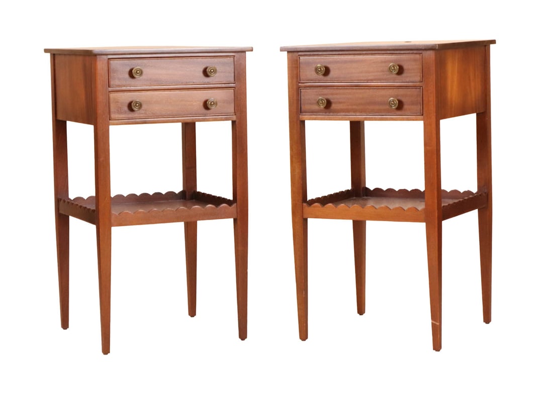 Pair Of Federal Style Mahogany Bedside Tables Auction