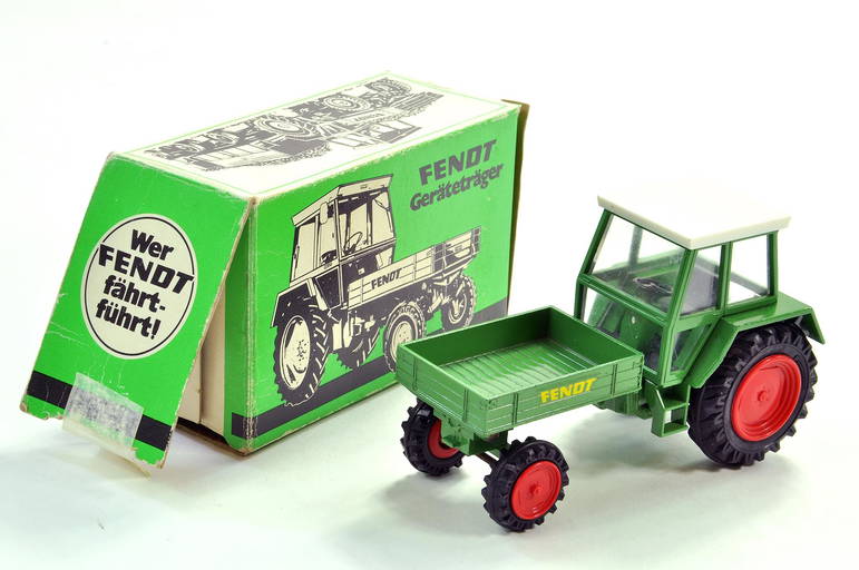 Cursor Farm Issue Comprising Fendt Tool Carrier.